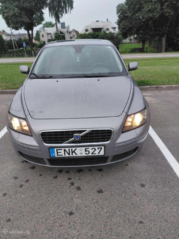 Grey Volvo S40 2006 in Kaunas, with an engine capacity of 2.40 L and mileage of 72 thousand km for 4850 €, photo 3 on AUTOMOTO.COM.LV