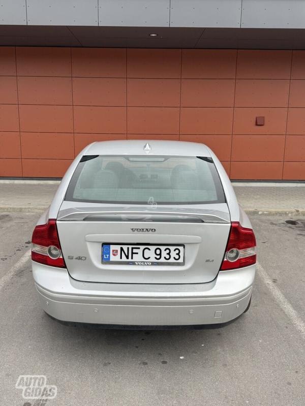 Grey Volvo S40 2006 in Siauliai, with an engine capacity of 2.40 L and mileage of 145 thousand km for 2000 €, photo 5 on AUTOMOTO.COM.LV
