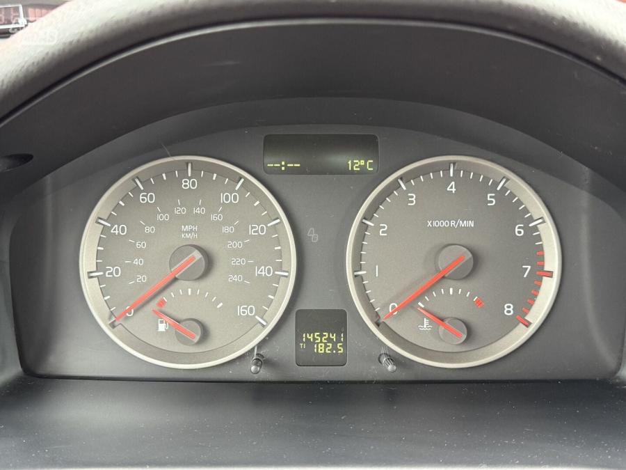 Pelēks Volvo S40 2006 Šauļi, ar dzinēja tilpumu 2.40 L un nobraukumu 145 tūkst. km par 2000 €, foto 10 vietnē AUTOMOTO.COM.LV