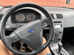 Pelēks Volvo S40 2006 Šauļi, ar dzinēja tilpumu 2.40 L un nobraukumu 145 tūkst. km par 2000 €, foto 12 vietnē AUTOMOTO.COM.LV