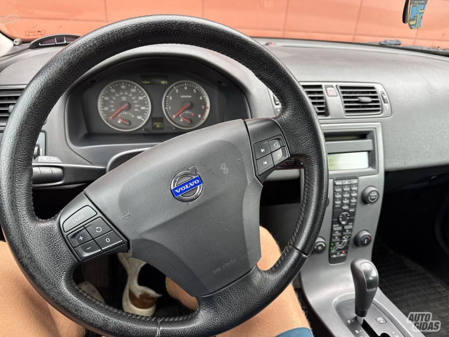 Pelēks Volvo S40 2006 Šauļi, ar dzinēja tilpumu 2.40 L un nobraukumu 145 tūkst. km par 2000 €, foto 12 vietnē AUTOMOTO.COM.LV