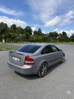 Grey Volvo S40 2006 in Kaunas, with an engine capacity of 1.56 L and mileage of 325 thousand km for 899 €, photo 8 on AUTOMOTO.COM.LV