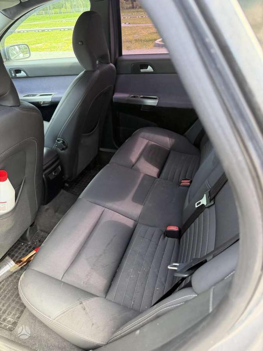 Grey Volvo S40 2006 in Kaunas, with an engine capacity of 1.56 L and mileage of 325 thousand km for 899 €, photo 10 on AUTOMOTO.COM.LV