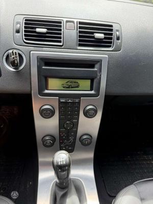 Grey Volvo S40 2006 in Kaunas, with an engine capacity of 1.56 L and mileage of 325 thousand km for 799 €, photo 12 on AUTOMOTO.COM.LV