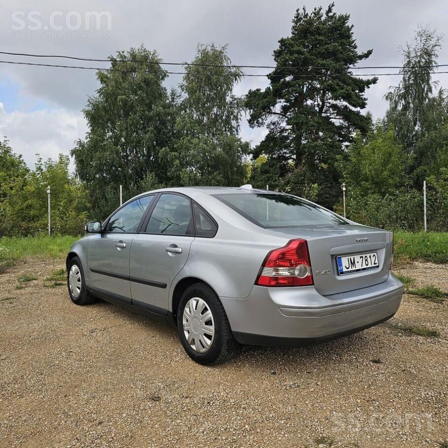 Серый Вольво С40 2006 в Рига, объемом двигателя 1.60 л и пробегом 270 тыс. км за 2950 €, фото 5 на AUTOMOTO.COM.LV
