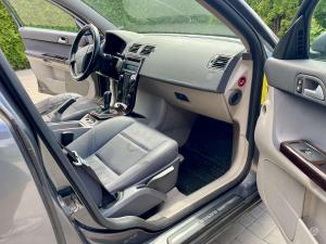 Grey Volvo S40 2006 in Vilnius, with an engine capacity of 2.00 L and mileage of 310 thousand km for 1500 €, photo 13 on AUTOMOTO.COM.LV