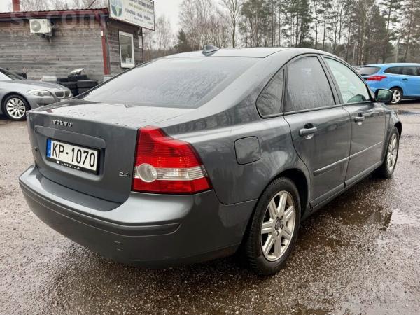 Grey Volvo S40 2007 in Riga, with an engine capacity of 2.40 L and mileage of 0 thousand km for 990 €, photo 4 on AUTOMOTO.COM.LV