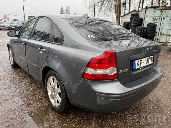 Grey Volvo S40 2007 in Riga, with an engine capacity of 2.40 L and mileage of 0 thousand km for 990 €, photo 5 on AUTOMOTO.COM.LV