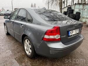 Grey Volvo S40 2007 in Riga, with an engine capacity of 2.40 L and mileage of 0 thousand km for 850 €, photo 5 on AUTOMOTO.COM.LV