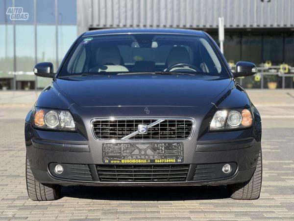 Grey Volvo S40 2007 in Siauliai, with an engine capacity of 2.00 L and mileage of 282 thousand km for 3300 €, photo 3 on AUTOMOTO.COM.LV