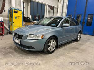 Grey Volvo S40 2007 in Tallinn, with an engine capacity of 2.40 L and mileage of 240 thousand km for 4500 €, photo  on AUTOMOTO.COM.LV