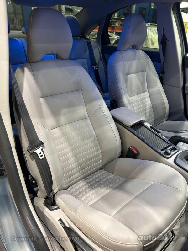 Grey Volvo S40 2007 in Tallinn, with an engine capacity of 2.40 L and mileage of 240 thousand km for 4500 €, photo 11 on AUTOMOTO.COM.LV