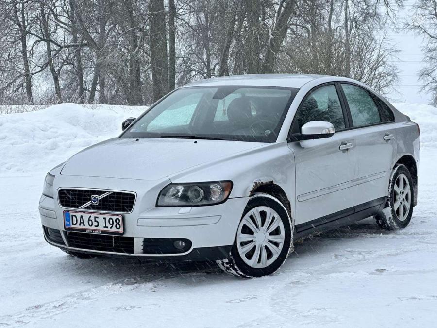 Pelēks Volvo S40 2007 Viļņa, ar dzinēja tilpumu 1.80 L un nobraukumu 200 tūkst. km par 499 €, foto 2 vietnē AUTOMOTO.COM.LV