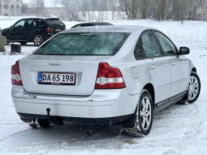 Pelēks Volvo S40 2007 Viļņa, ar dzinēja tilpumu 1.80 L un nobraukumu 200 tūkst. km par 499 €, foto 5 vietnē AUTOMOTO.COM.LV
