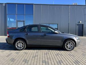Grey Volvo S40 2007 in Siauliai, with an engine capacity of 2.00 L and mileage of 282 thousand km for 3100 €, photo 4 on AUTOMOTO.COM.LV