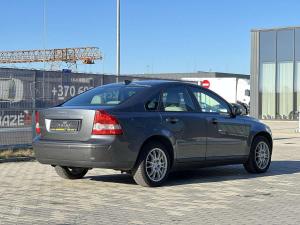 Grey Volvo S40 2007 in Siauliai, with an engine capacity of 2.00 L and mileage of 282 thousand km for 3100 €, photo 7 on AUTOMOTO.COM.LV