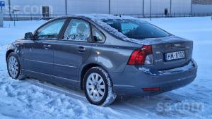 Grey Volvo S40 2007 in Riga, with an engine capacity of 2.00 L and mileage of 0 thousand km for 1450 €, photo 4 on AUTOMOTO.COM.LV
