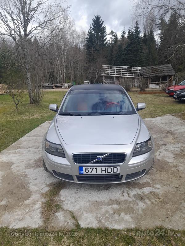 Pelēks Volvo S40 2007 Pērnava, ar dzinēja tilpumu 2.40 L un nobraukumu 173 tūkst. km par 4500 €, foto 8 vietnē AUTOMOTO.COM.LV