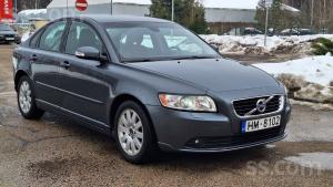Grey Volvo S40 2007 in Riga, with an engine capacity of 2.00 L and mileage of 290 thousand km for 1350 €, photo 3 on AUTOMOTO.COM.LV