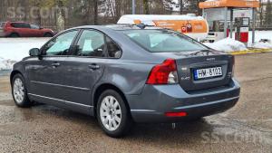 Grey Volvo S40 2007 in Riga, with an engine capacity of 2.00 L and mileage of 290 thousand km for 1350 €, photo 5 on AUTOMOTO.COM.LV
