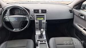 Grey Volvo S40 2007 in Riga, with an engine capacity of 2.00 L and mileage of 290 thousand km for 1350 €, photo 7 on AUTOMOTO.COM.LV
