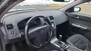 Grey Volvo S40 2007 in Riga, with an engine capacity of 2.00 L and mileage of 290 thousand km for 1350 €, photo 9 on AUTOMOTO.COM.LV