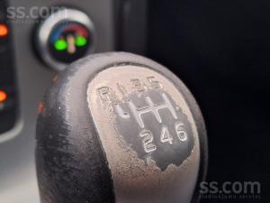 Grey Volvo S40 2007 in Riga, with an engine capacity of 2.00 L and mileage of 290 thousand km for 1350 €, photo 11 on AUTOMOTO.COM.LV
