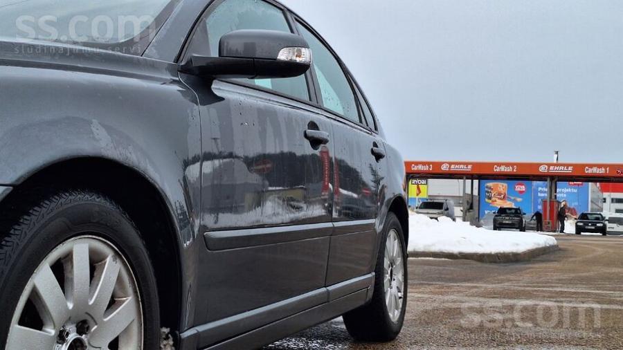 Grey Volvo S40 2007 in Riga, with an engine capacity of 2.00 L and mileage of 290 thousand km for 1350 €, photo 15 on AUTOMOTO.COM.LV