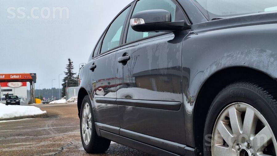 Grey Volvo S40 2007 in Riga, with an engine capacity of 2.00 L and mileage of 290 thousand km for 1350 €, photo 19 on AUTOMOTO.COM.LV