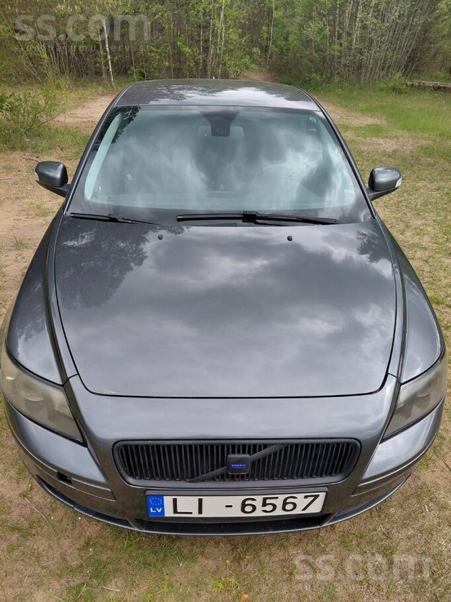 Pelēks Volvo S40 2007 Valmiera, ar dzinēja tilpumu 2.40 L un nobraukumu 368 tūkst. km par 2000 €, foto 1 vietnē AUTOMOTO.COM.LV