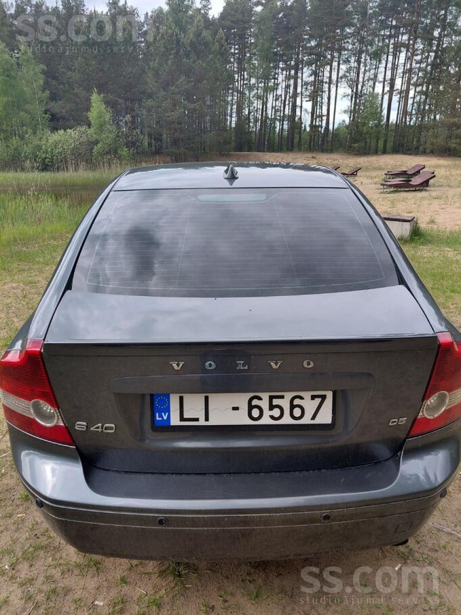 Pelēks Volvo S40 2007 Valmiera, ar dzinēja tilpumu 2.40 L un nobraukumu 368 tūkst. km par 2000 €, foto 9 vietnē AUTOMOTO.COM.LV