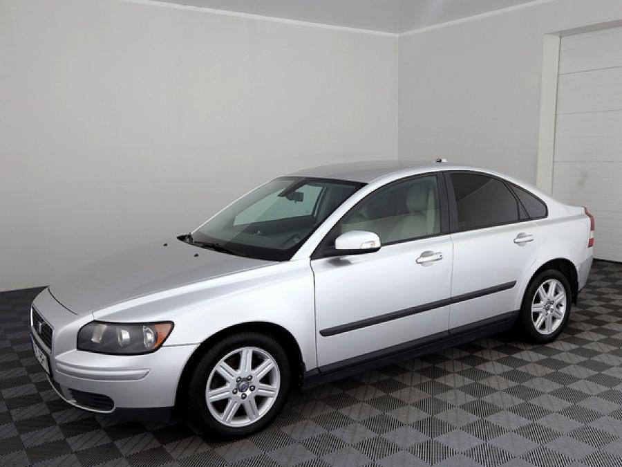 Grey Volvo S40 2007 in Tallinn, with an engine capacity of 2.00 L and mileage of 330 thousand km for 1499 €, photo 3 on AUTOMOTO.COM.LV