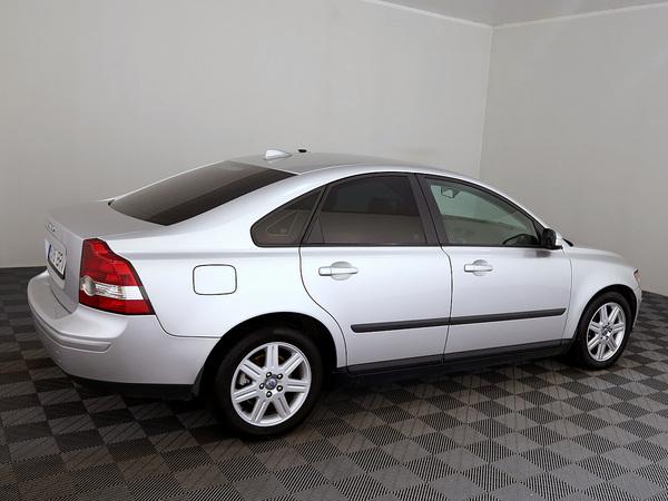 Grey Volvo S40 2007 in Tallinn, with an engine capacity of 2.00 L and mileage of 330 thousand km for 1499 €, photo 3 on AUTOMOTO.COM.LV