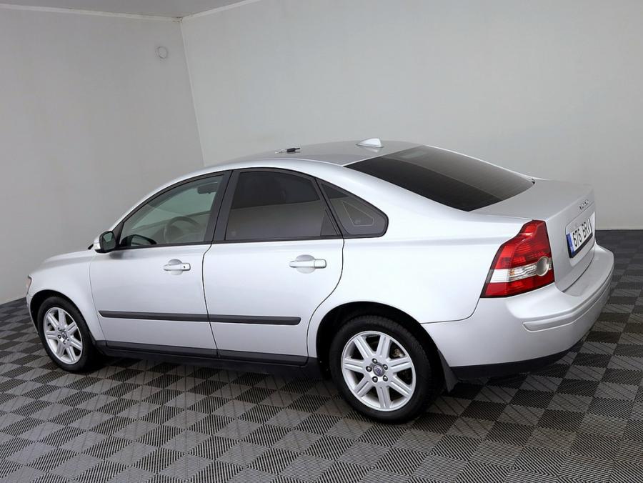 Grey Volvo S40 2007 in Tallinn, with an engine capacity of 2.00 L and mileage of 330 thousand km for 1499 €, photo 12 on AUTOMOTO.COM.LV
