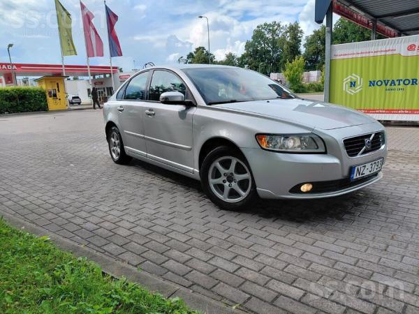 Pelēks Volvo S40 2007 Jelgava, ar dzinēja tilpumu 1.60 L un nobraukumu 310 tūkst. km par 1600 €, foto 2 vietnē AUTOMOTO.COM.LV