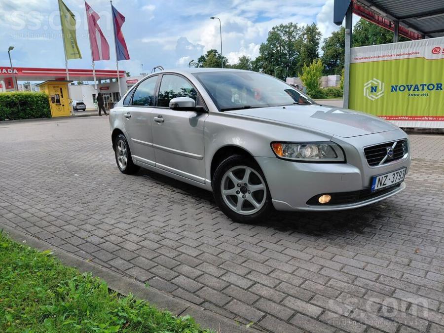 Pelēks Volvo S40 2007 Jelgava, ar dzinēja tilpumu 1.60 L un nobraukumu 310 tūkst. km par 1600 €, foto 3 vietnē AUTOMOTO.COM.LV