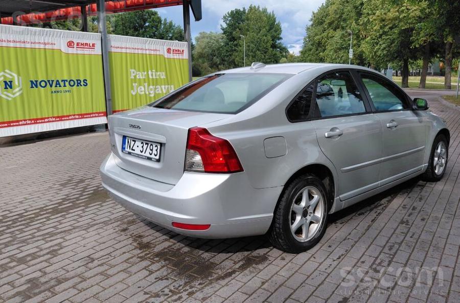 Pelēks Volvo S40 2007 Jelgava, ar dzinēja tilpumu 1.60 L un nobraukumu 310 tūkst. km par 1600 €, foto 5 vietnē AUTOMOTO.COM.LV