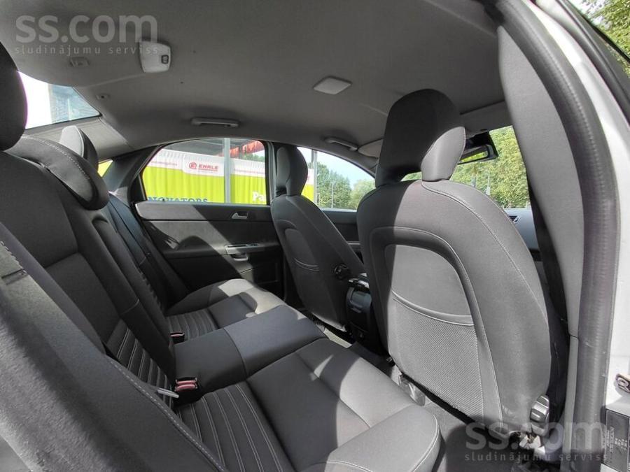 Pelēks Volvo S40 2007 Jelgava, ar dzinēja tilpumu 1.60 L un nobraukumu 310 tūkst. km par 1600 €, foto 9 vietnē AUTOMOTO.COM.LV