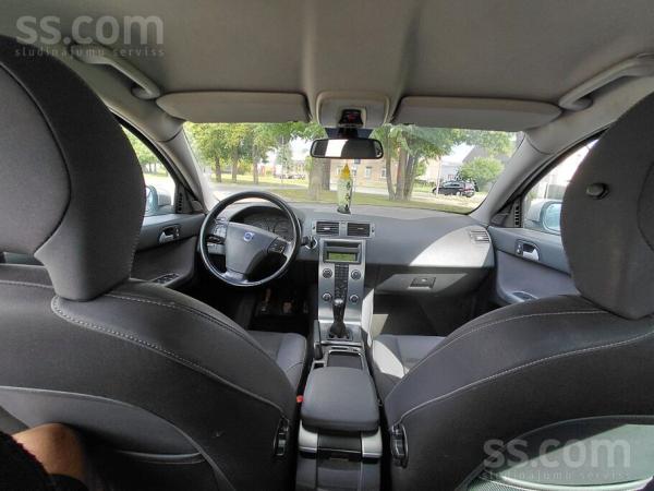 Pelēks Volvo S40 2007 Jelgava, ar dzinēja tilpumu 1.60 L un nobraukumu 310 tūkst. km par 1600 €, foto 9 vietnē AUTOMOTO.COM.LV