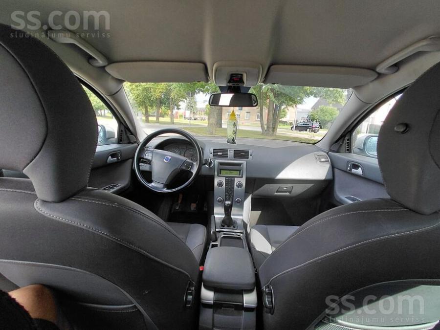 Pelēks Volvo S40 2007 Jelgava, ar dzinēja tilpumu 1.60 L un nobraukumu 310 tūkst. km par 1600 €, foto 10 vietnē AUTOMOTO.COM.LV