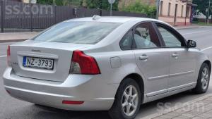 Pelēks Volvo S40 2007 Jelgava, ar dzinēja tilpumu 1.60 L un nobraukumu 310 tūkst. km par 1600 €, foto 15 vietnē AUTOMOTO.COM.LV