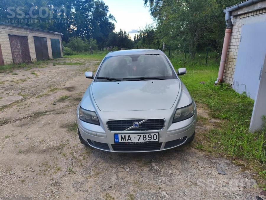 Серый Вольво С40 2007 в Рига, объемом двигателя 2.00 л и пробегом 330 тыс. км за 2000 €, фото 15 на AUTOMOTO.COM.LV