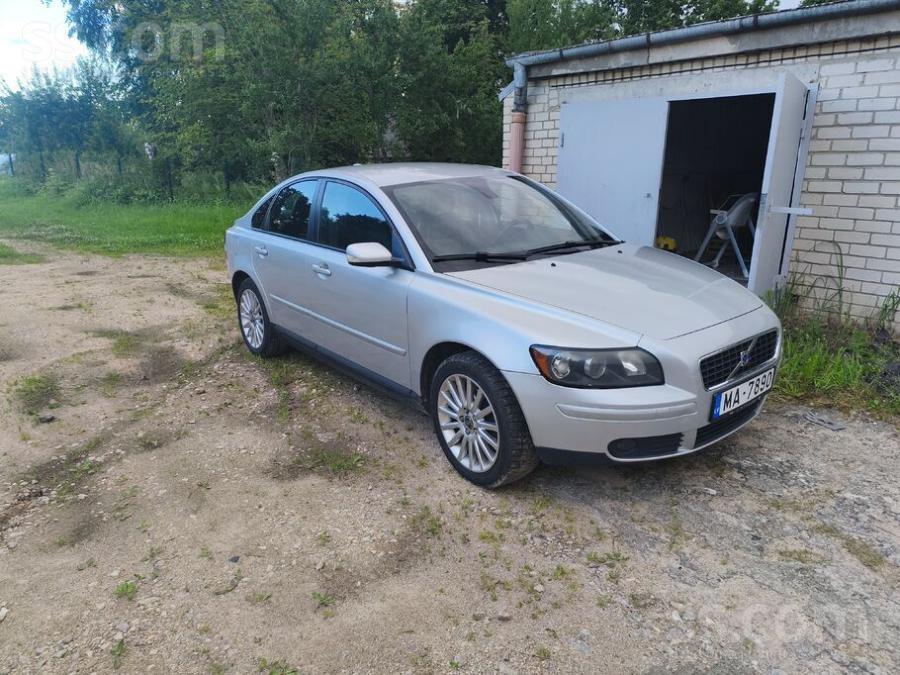 Серый Вольво С40 2007 в Рига, объемом двигателя 2.00 л и пробегом 330 тыс. км за 2000 €, фото 16 на AUTOMOTO.COM.LV