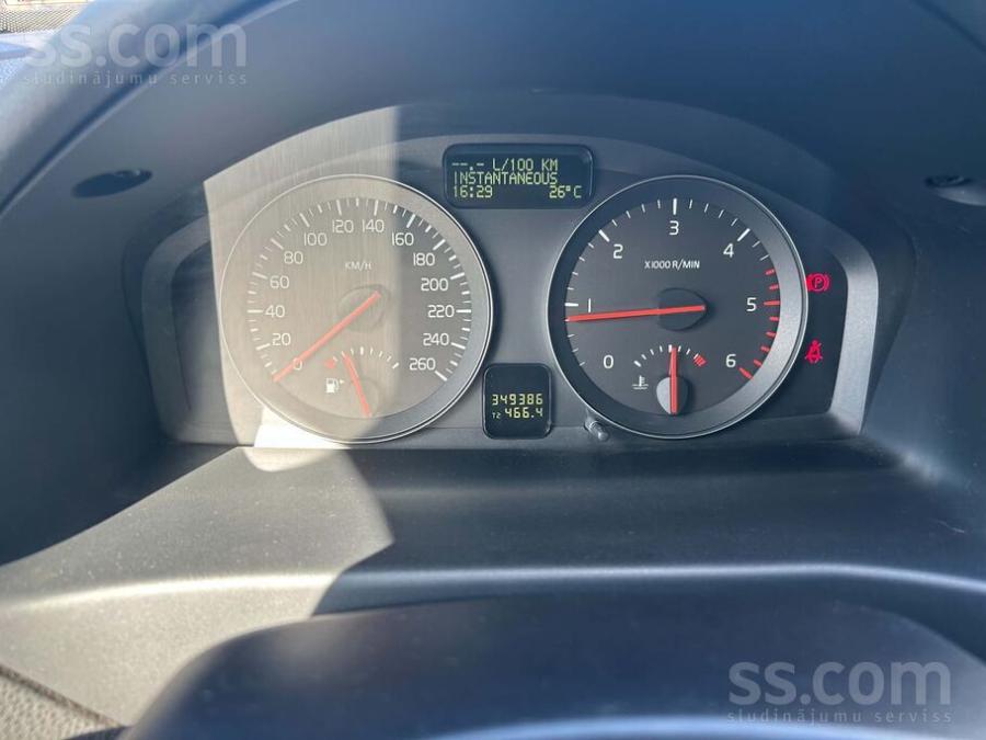 Pelēks Volvo S40 2007 Rīga, ar dzinēja tilpumu 2.00 L un nobraukumu 349 tūkst. km par 1200 €, foto 7 vietnē AUTOMOTO.COM.LV