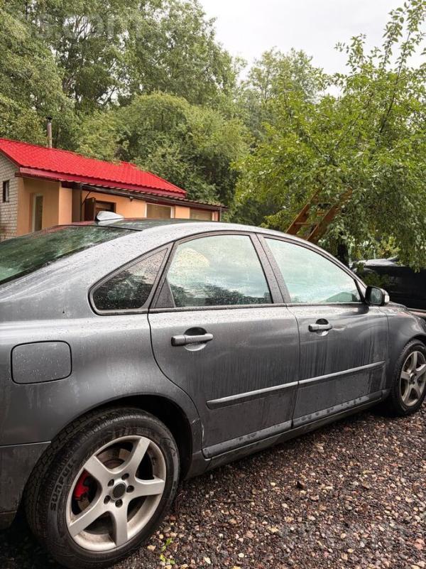 Pelēks Volvo S40 2007 Daugavpils, ar dzinēja tilpumu 2.00 L un nobraukumu 375 tūkst. km par 1450 €, foto 4 vietnē AUTOMOTO.COM.LV