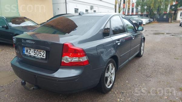 Pelēks Volvo S40 2007 Daugavpils, ar dzinēja tilpumu 2.00 L un nobraukumu 0 tūkst. km par 2500 €, foto 8 vietnē AUTOMOTO.COM.LV