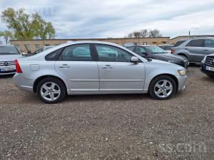 Grey Volvo S40 2008 in Daugavpils, with an engine capacity of 1.60 L and mileage of 0 thousand km for 4750 €, photo 6 on AUTOMOTO.COM.LV
