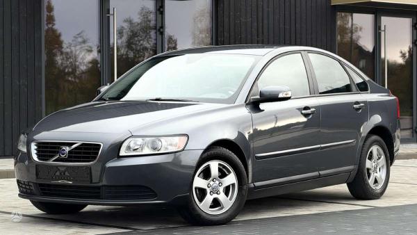 Grey Volvo S40 2008 in Siauliai, with an engine capacity of 1.56 L and mileage of 174 thousand km for 3850 €, photo 2 on AUTOMOTO.COM.LV