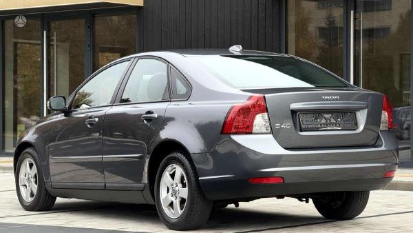 Grey Volvo S40 2008 in Siauliai, with an engine capacity of 1.56 L and mileage of 174 thousand km for 3850 €, photo 6 on AUTOMOTO.COM.LV
