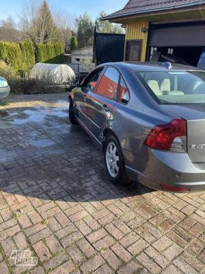Pelēks Volvo S40 2008 Viļņa, ar dzinēja tilpumu 2.00 L un nobraukumu 290 tūkst. km par 2850 €, foto 7 vietnē AUTOMOTO.COM.LV